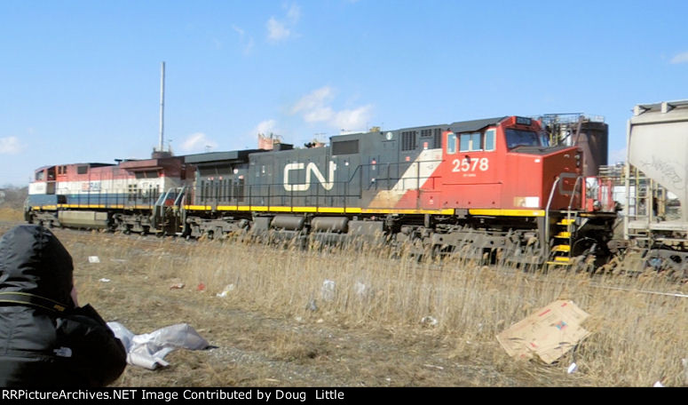 CN 2578